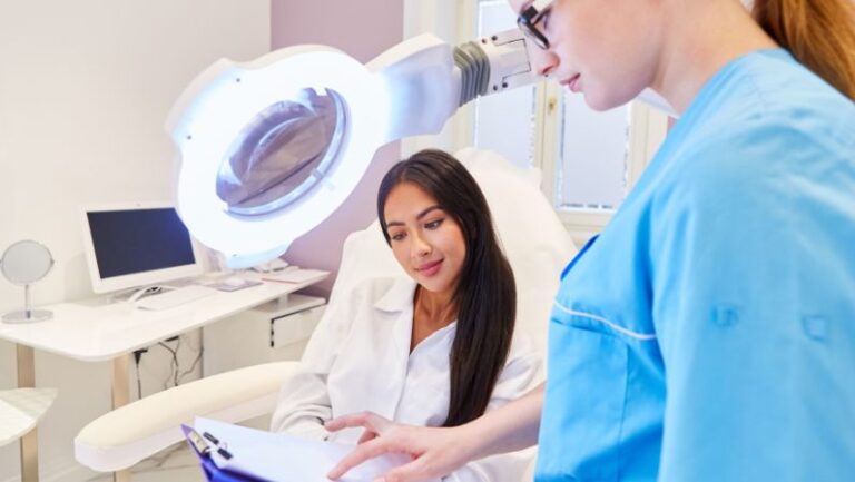 How to Choose a Good Dermatologist - Team Dermatology